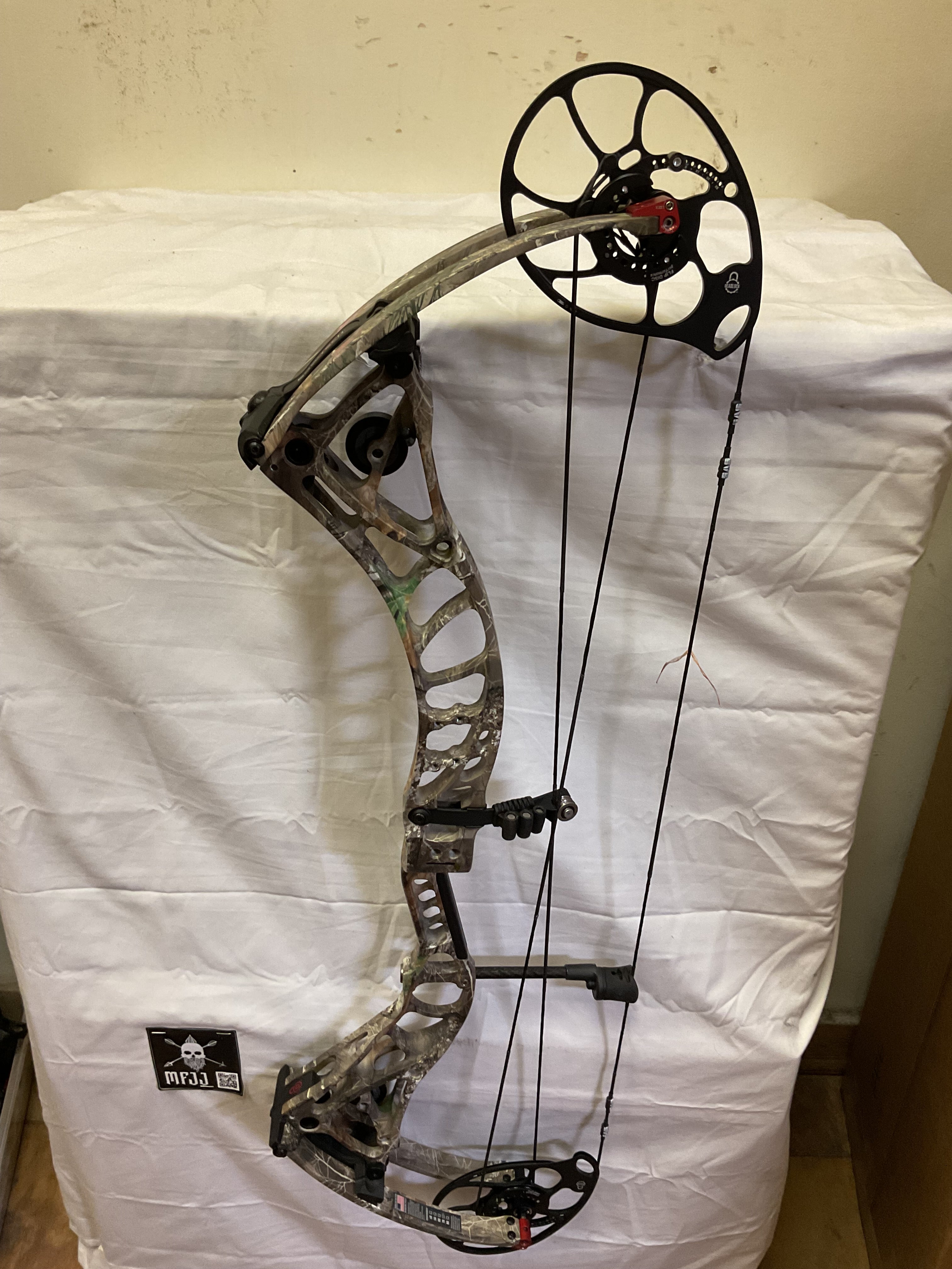 BOWTECH SR350 - LH/RT EDGE/70 - BTSR350LHRTE70-1 - USED BOW ...