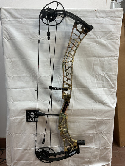 Darton Bows – Podium Archer