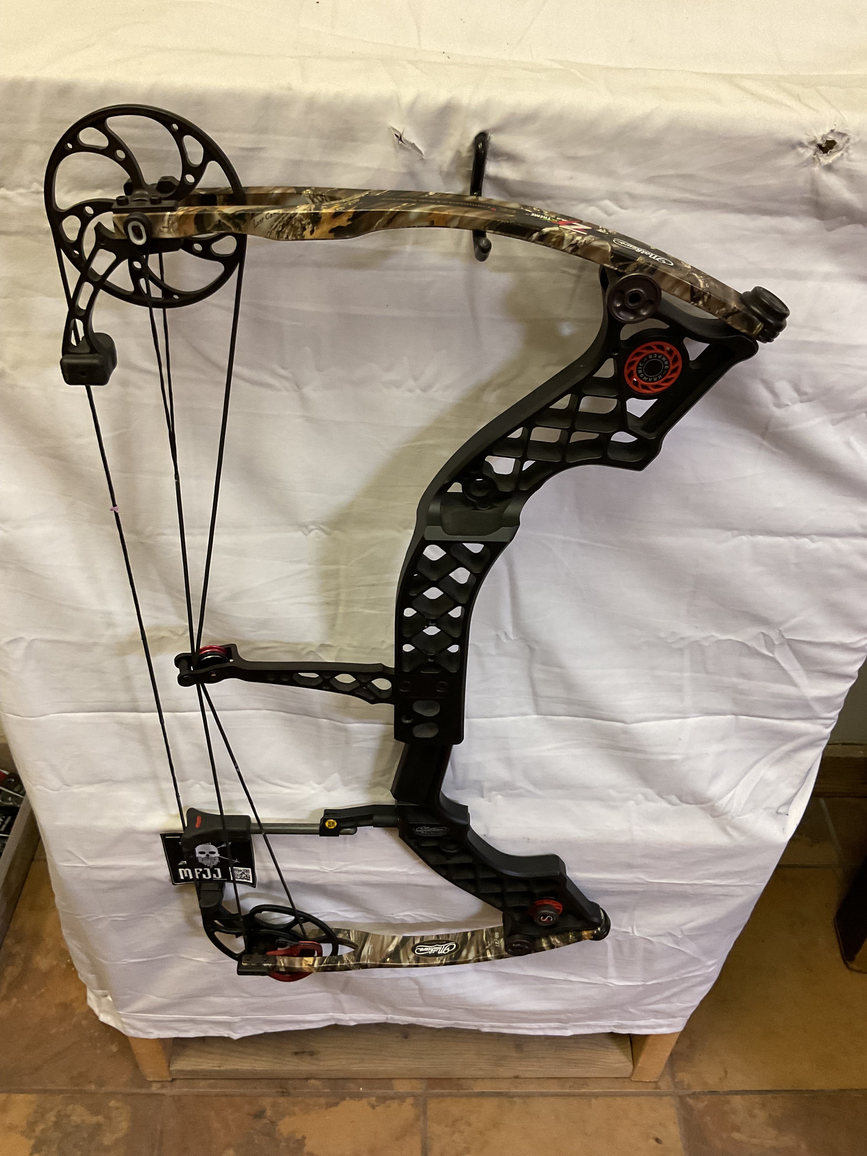 MATHEWS Z7 EXTREME - RH/BLACK-LOST/60# - #MZ7ERHBL2760 - 4 - USED BOW ...