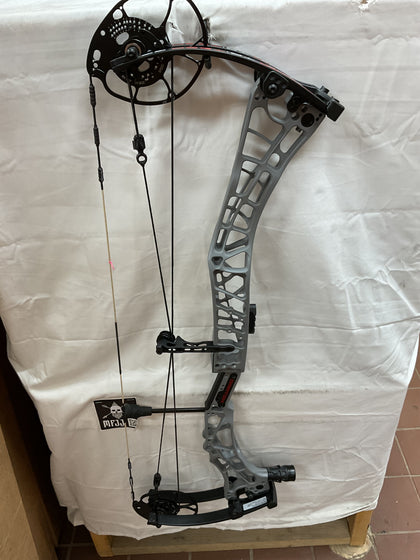 Darton Bows – Podium Archer