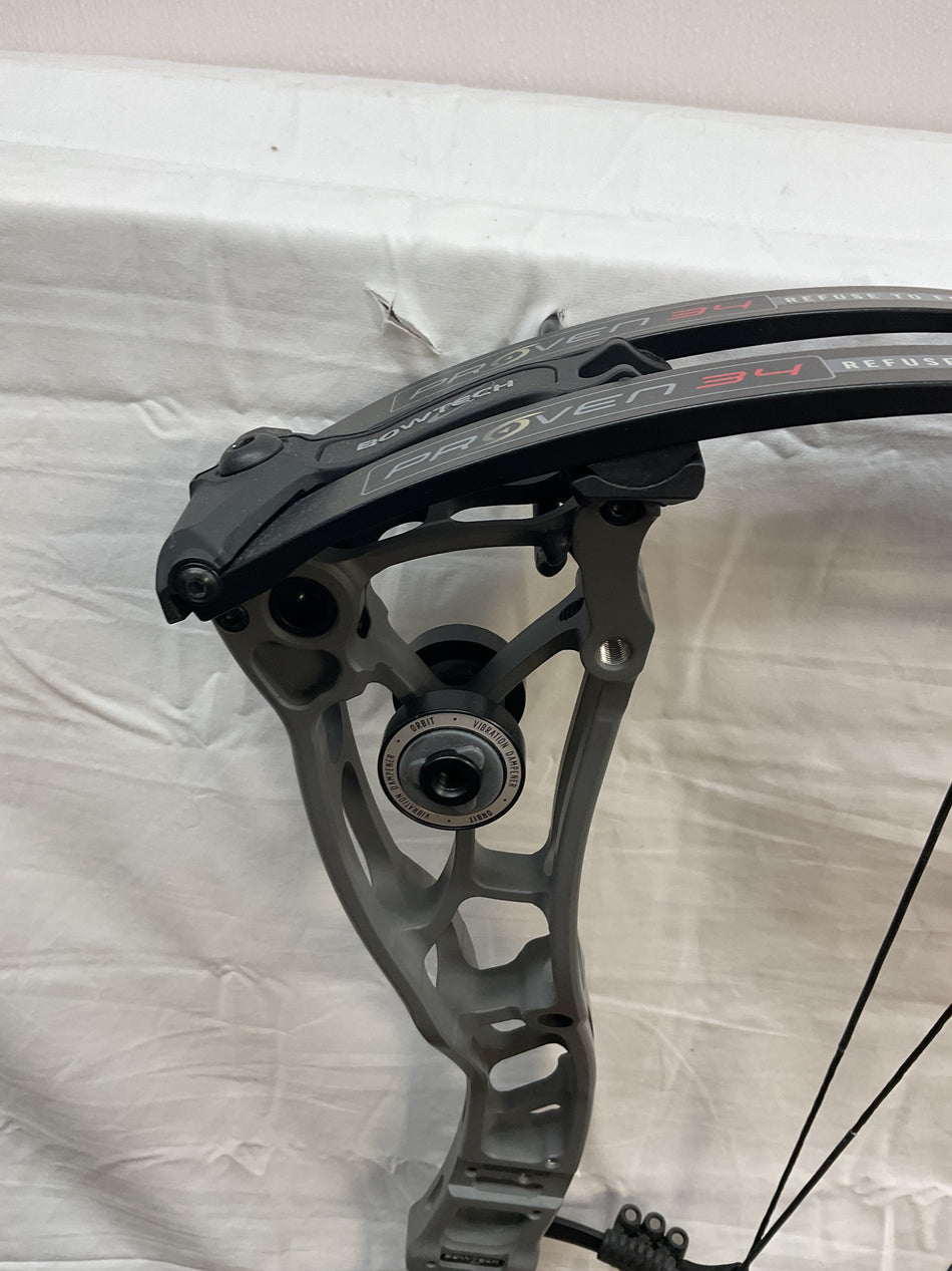 BOWTECH PROVEN 34 - RH/SMOKE GRAY-BLACK/70 - #BP34SGB70-3 - USED BOW ...